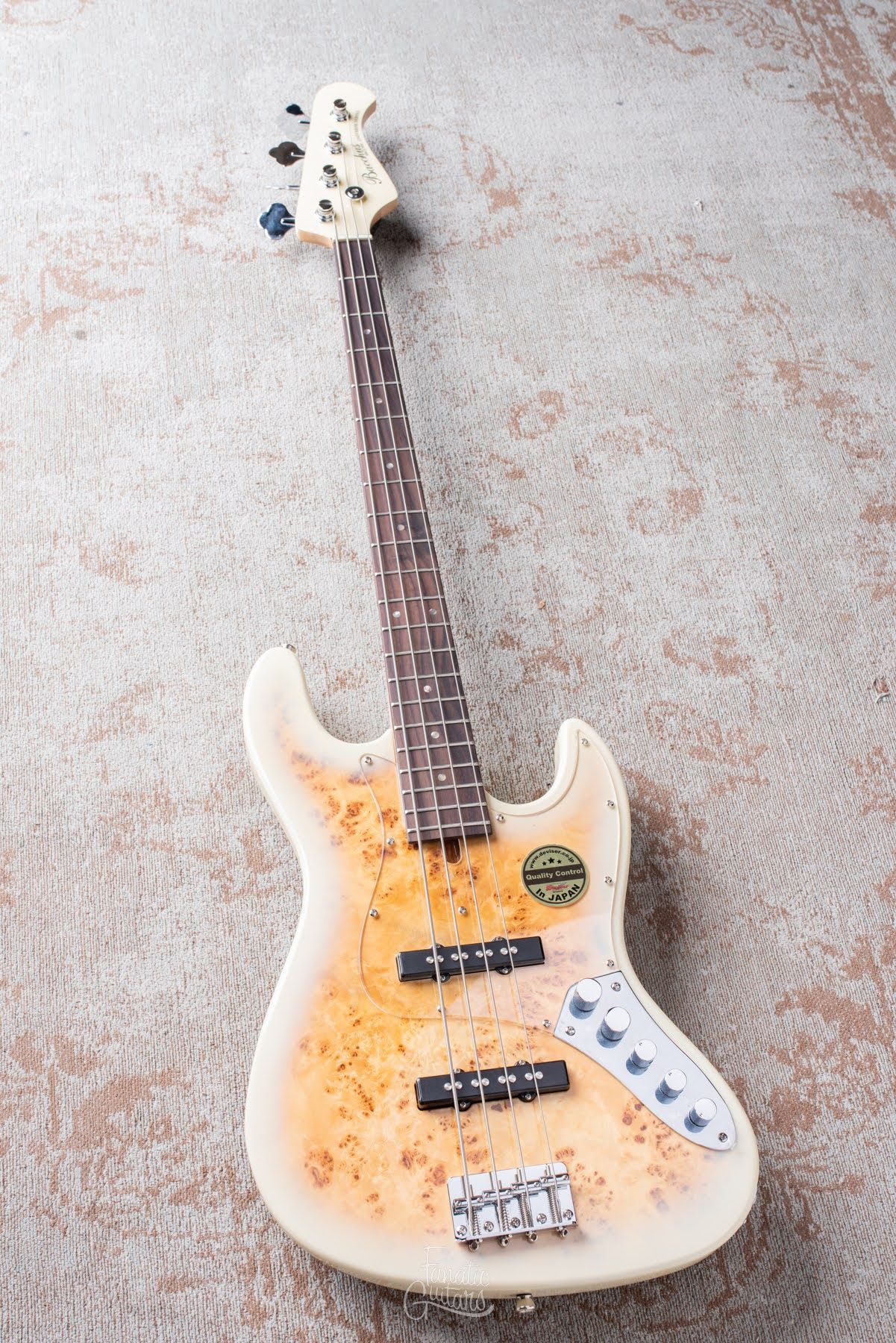 Bacchus Universe Series Jazz Bass Burl Activo – Blondeburst