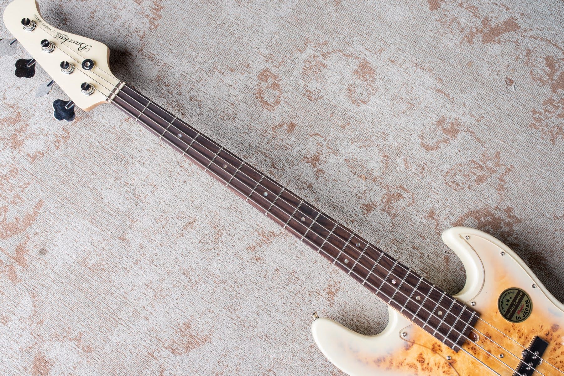 Bacchus Universe Series Jazz Bass Burl Activo – Blondeburst