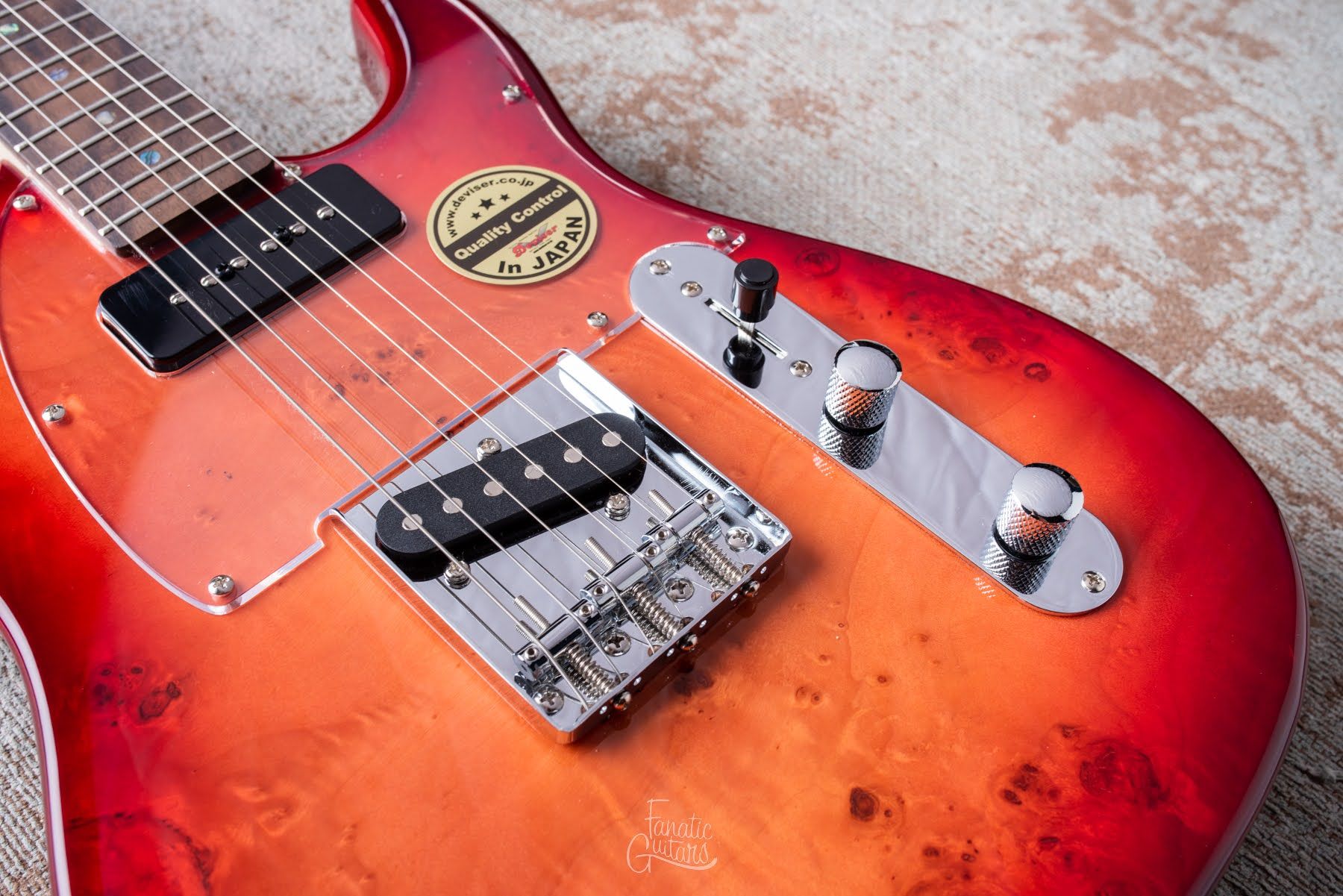 Bacchus Universe Series Tele Poplar Burl Top P-90 – Red burst