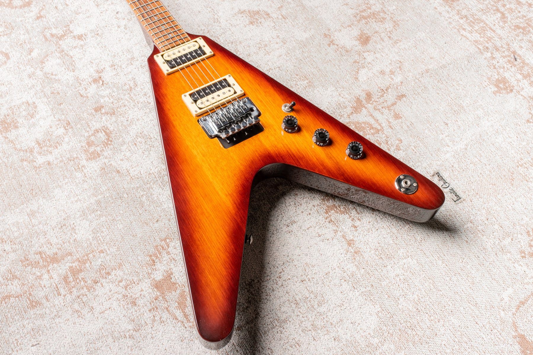 Dean Flying V Sunburst Korea #E807419 B-Stock – Fanatic Guitars