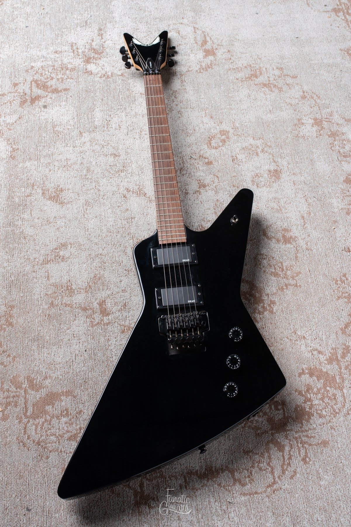 Dean Z Phantom #E090287 Segunda Mano – Fanatic Guitars
