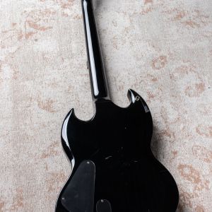 ESP LTD Viper Clockwork Zombie #199 Segunda mano – Fanatic Guitars