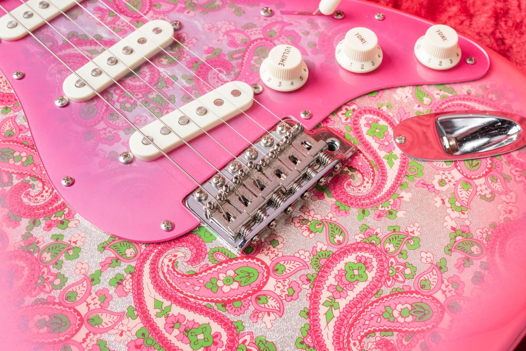 Fender Stratocaster Traditional 60s Pink Paisley Segunda Mano