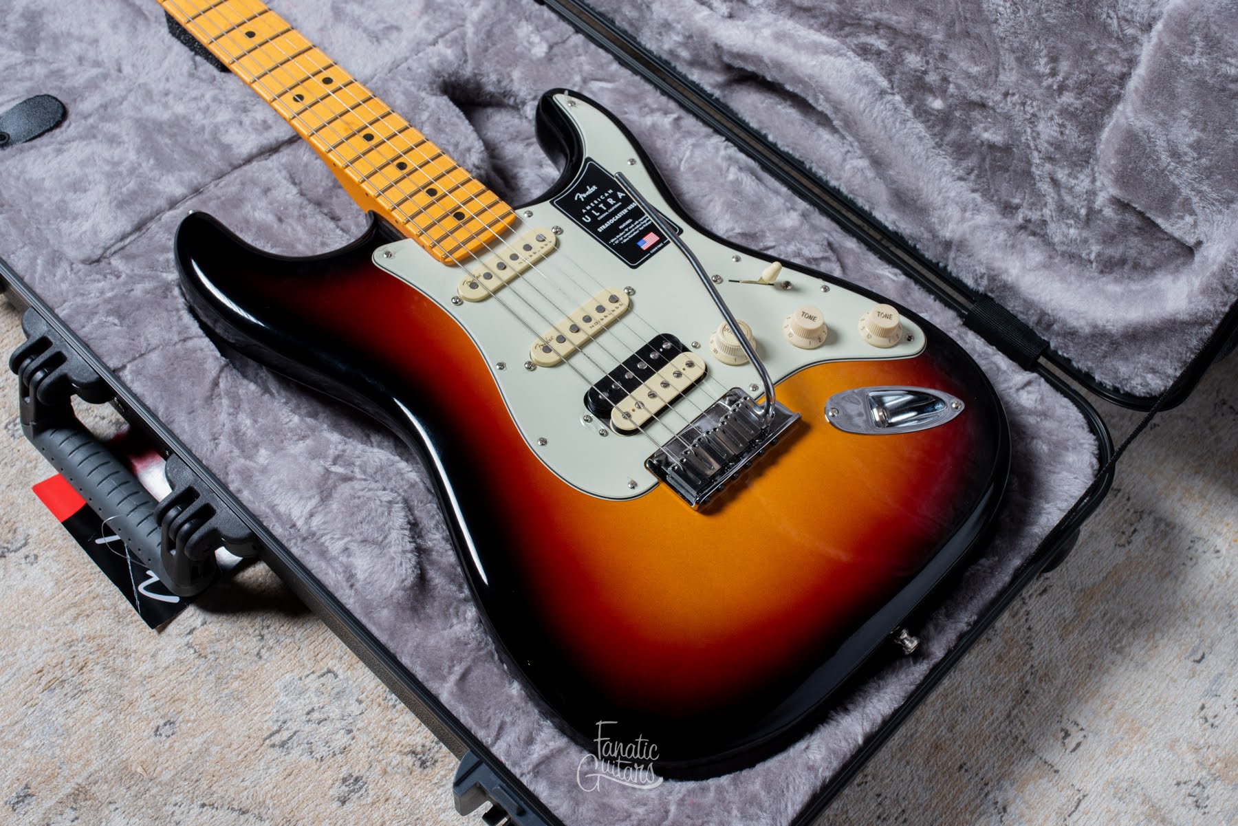 Fender American Ultra Stratocaster HSS - Ultraburst