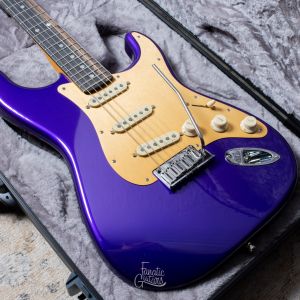 Fender Limited Edition American Ultra Stratocaster – Plum Metallic
