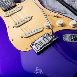 Fender Limited Edition American Ultra Stratocaster – Plum Metallic