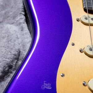 Fender Limited Edition American Ultra Stratocaster – Plum Metallic