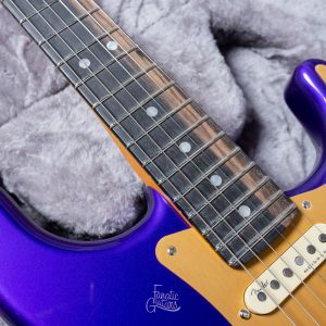Fender Limited Edition American Ultra Stratocaster – Plum Metallic