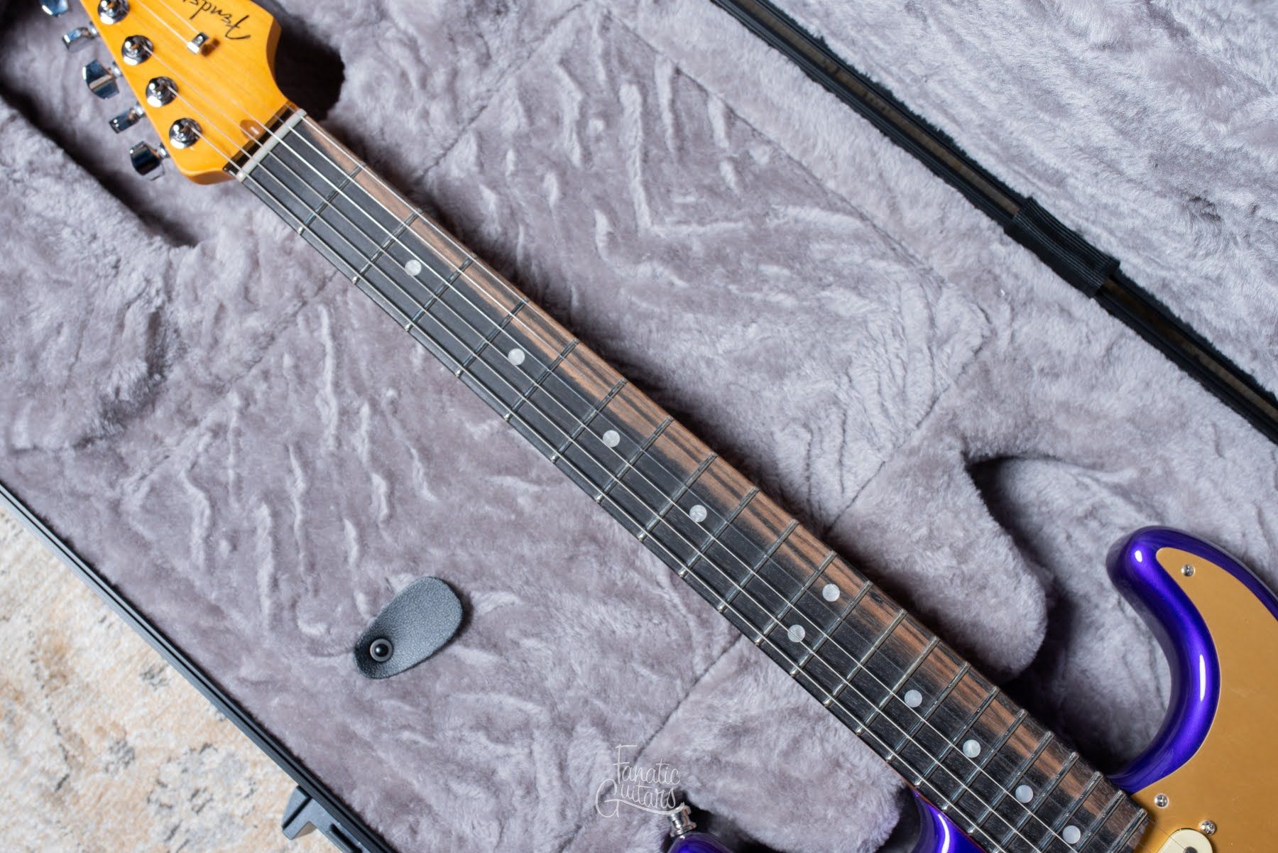 Fender Limited Edition American Ultra Stratocaster – Plum Metallic