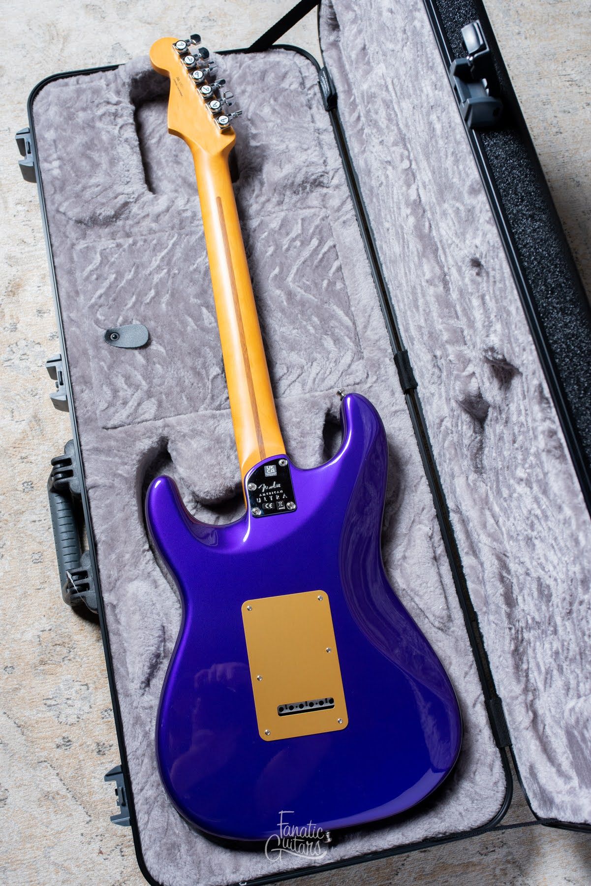 Fender Limited Edition American Ultra Stratocaster – Plum Metallic