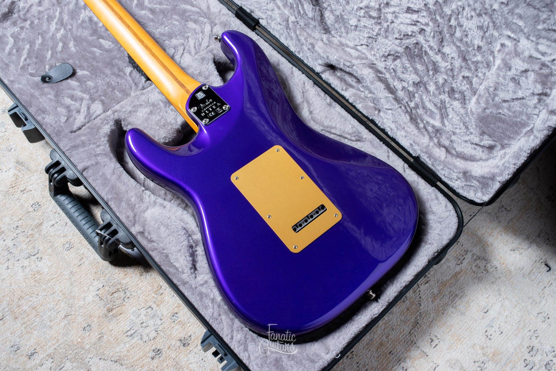 Fender Limited Edition American Ultra Stratocaster – Plum Metallic