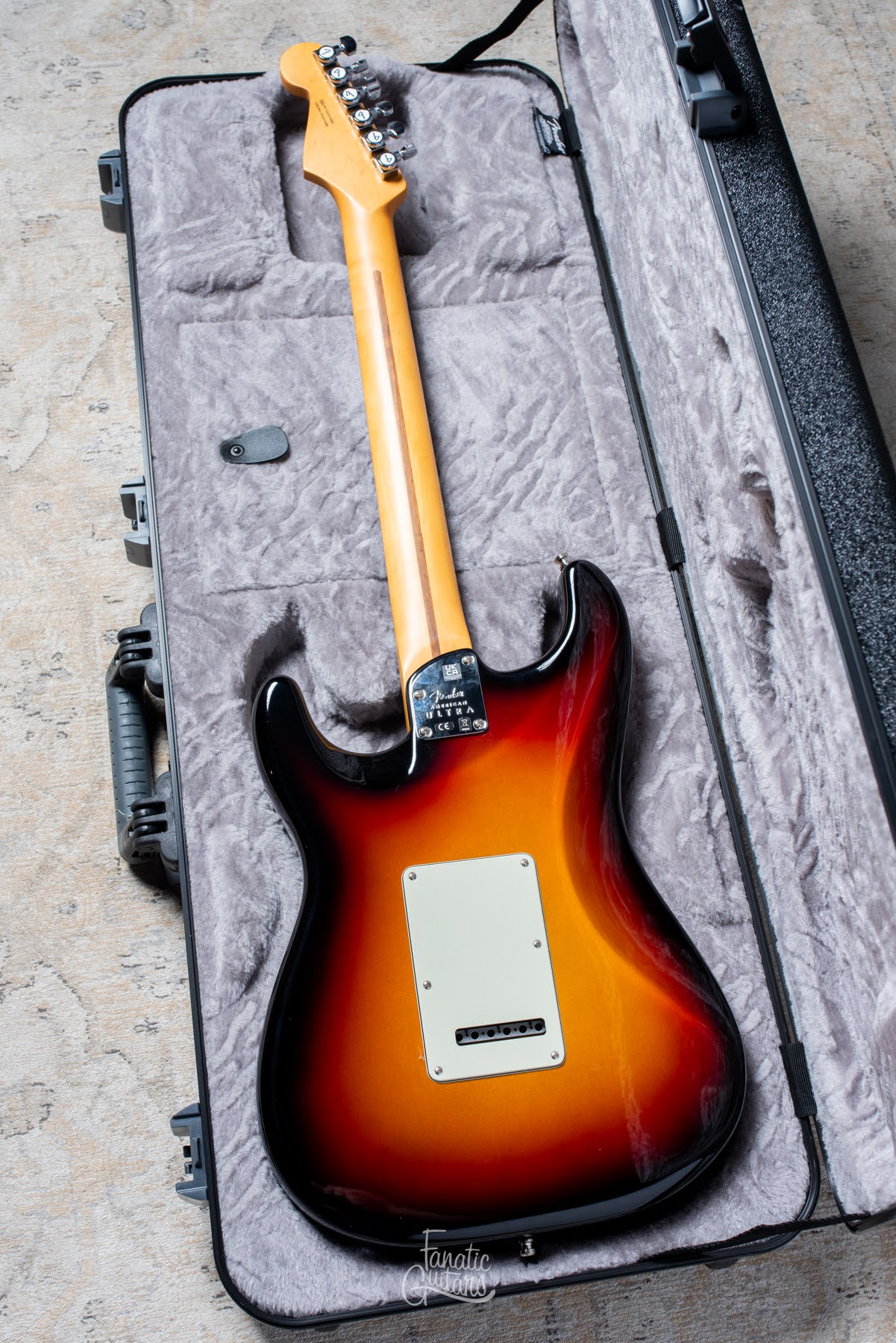 Fender American Ultra Stratocaster HSS - Ultraburst