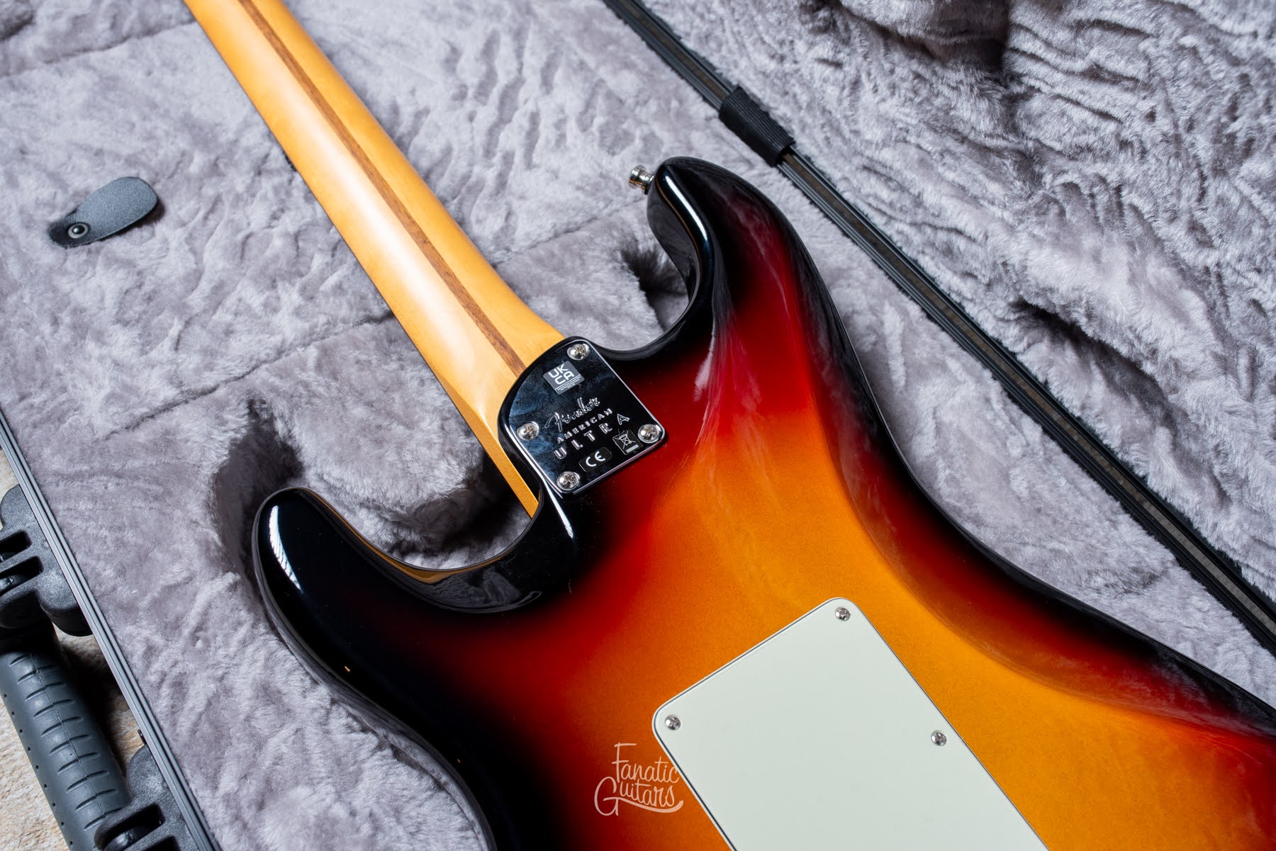 Fender American Ultra Stratocaster HSS - Ultraburst