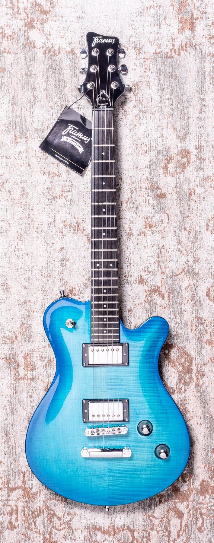 Framus D-Series Panthera Supreme – Ocean Blue Burst Transparent