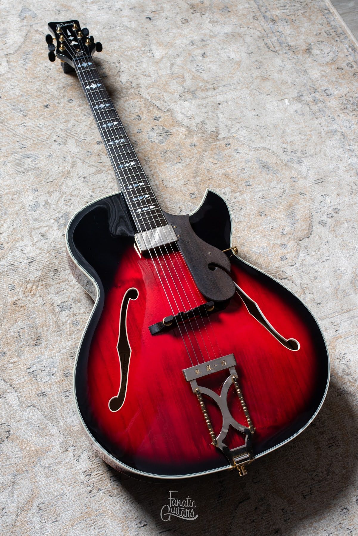 Framus Masterbuilt AZ 10 Custom – Burgundy BlackBurst #G160793-14