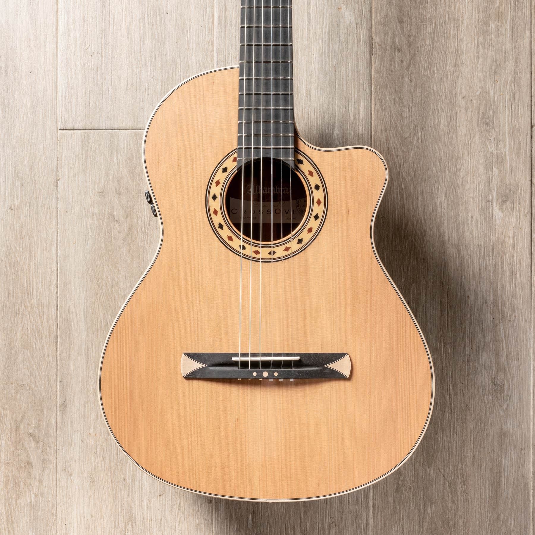 Alhambra CS-3 CW E8 CrossOver – Fanatic Guitars