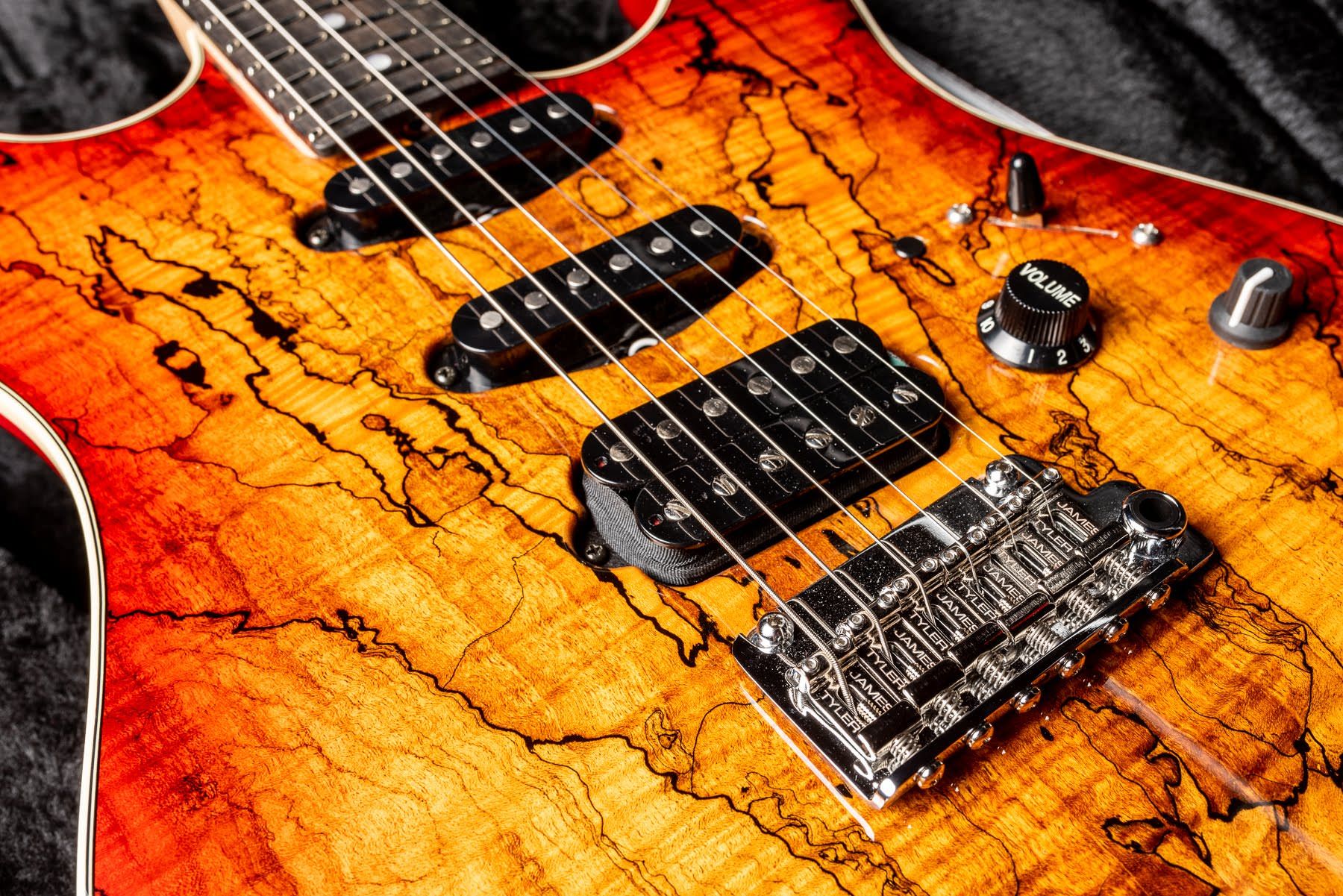 James Tyler Studio Elite HD Japan – Cherry Sunburst – Fanatic Guitars