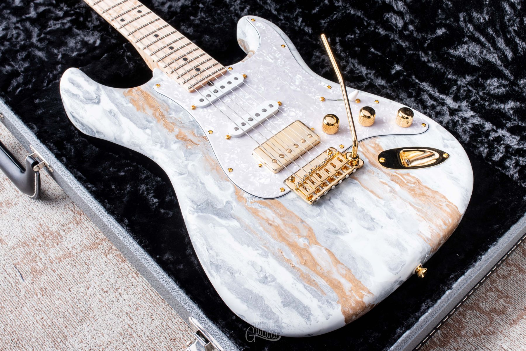James Tyler Classic – White Shmear – Fanatic Guitars