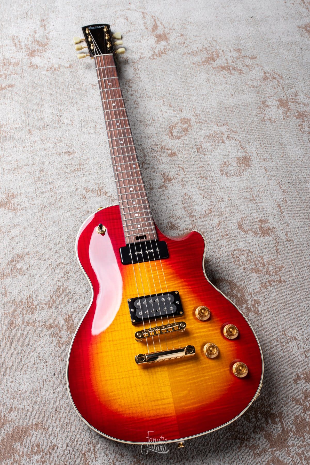Larrivée RS4 Cherry Sunburst #123007 Segunda Mano – Fanatic Guitars