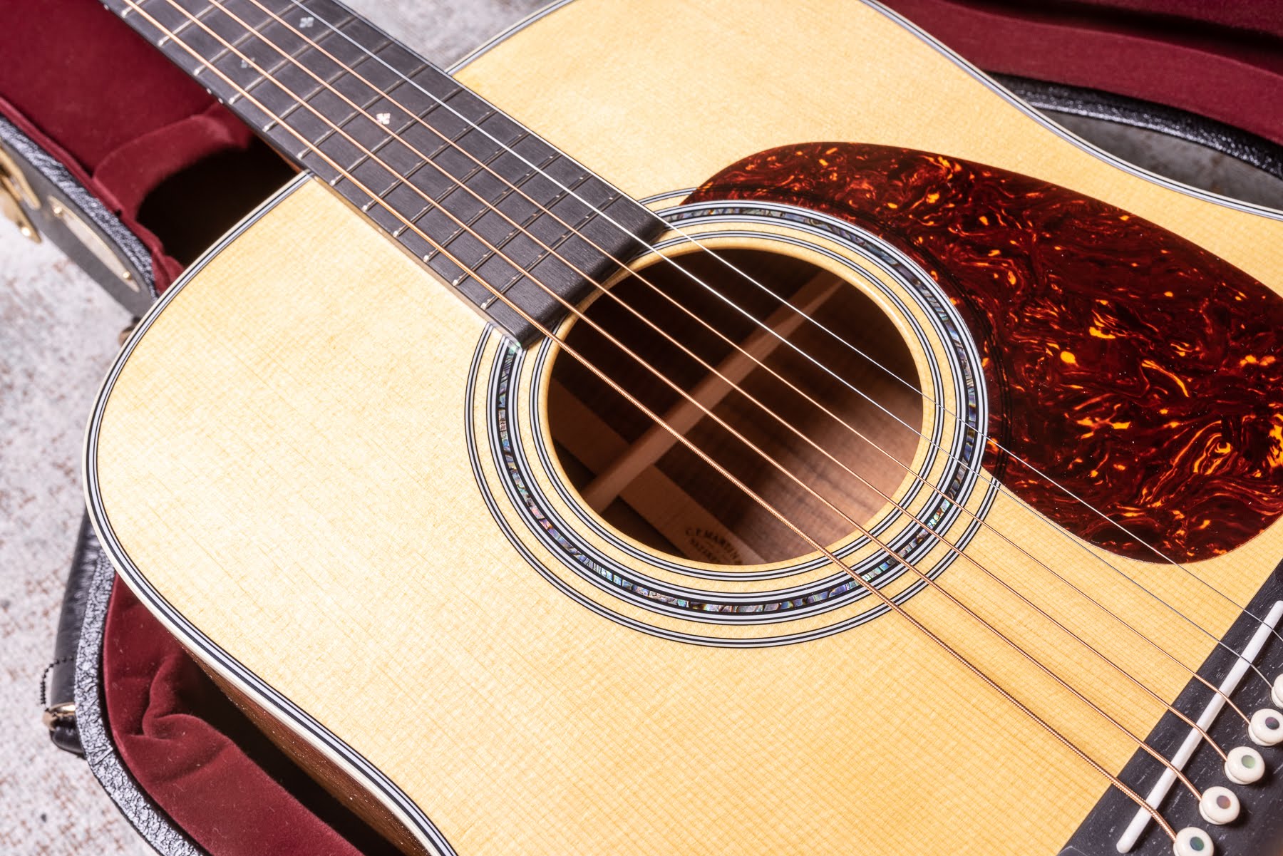 Martin Custom Shop D14F High Flamed Koa FGL