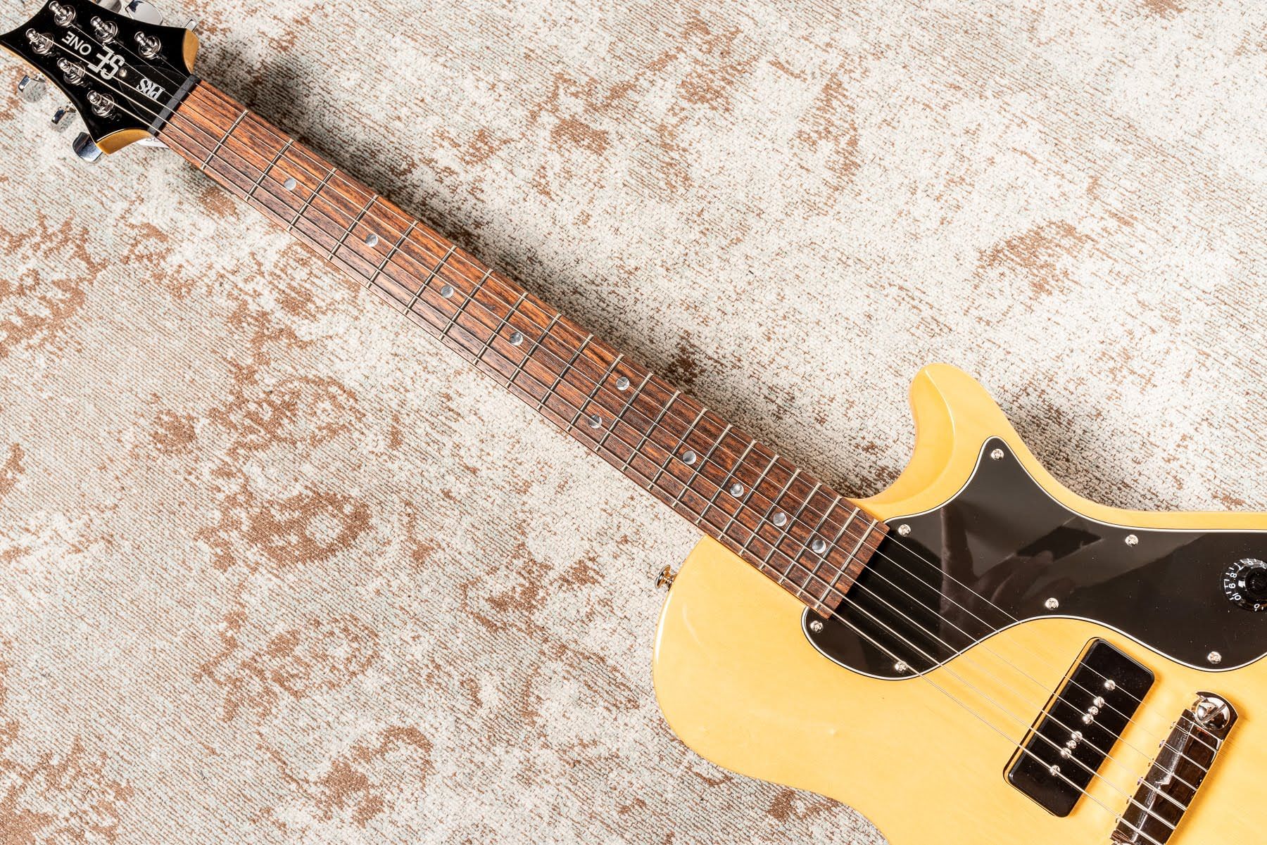 PRS SE One Korina Vintage Amber – Fanatic Guitars