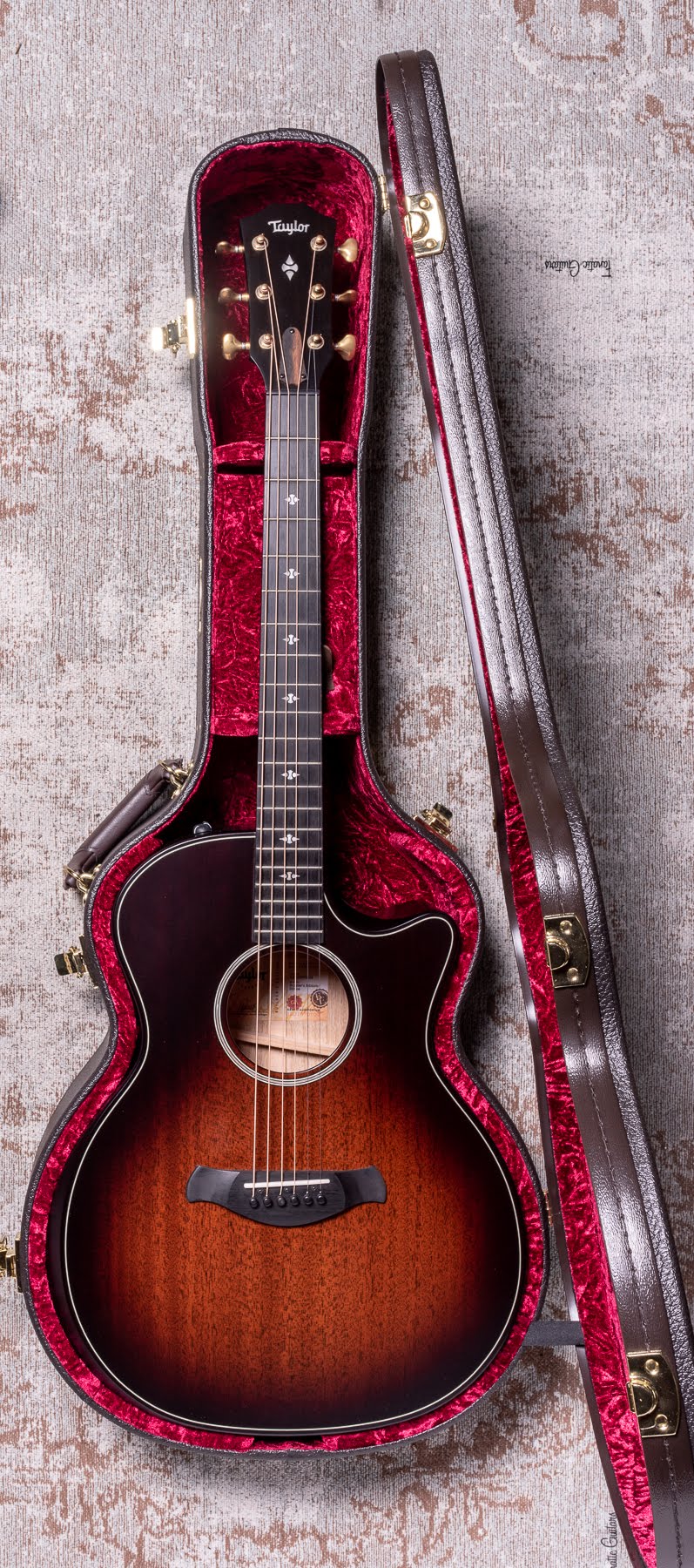 Taylor Builder's Edition 324ce V-Class