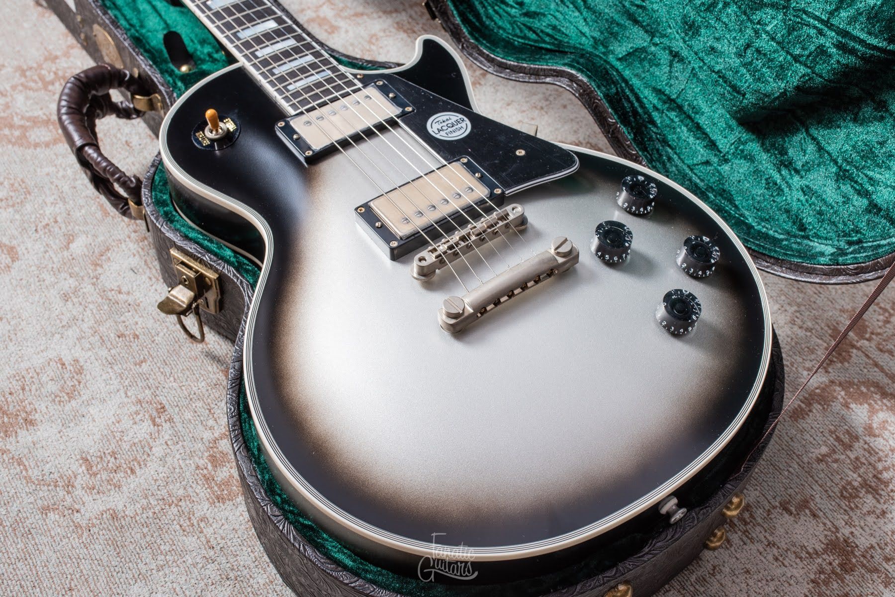 Tokai LC250 Custom Relic Silverburst #2145571 – Fanatic Guitars