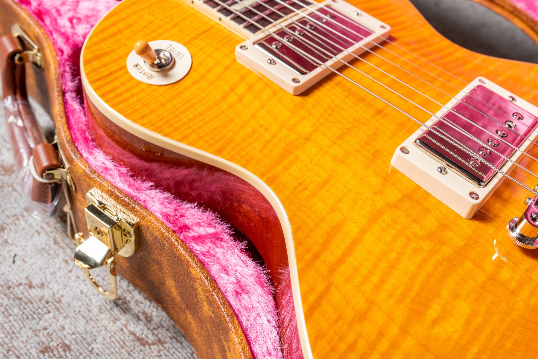 Tokai LS540-5A Custom Shop JM ROLPH Lemon Drop #2145610 – Fanatic Guitars