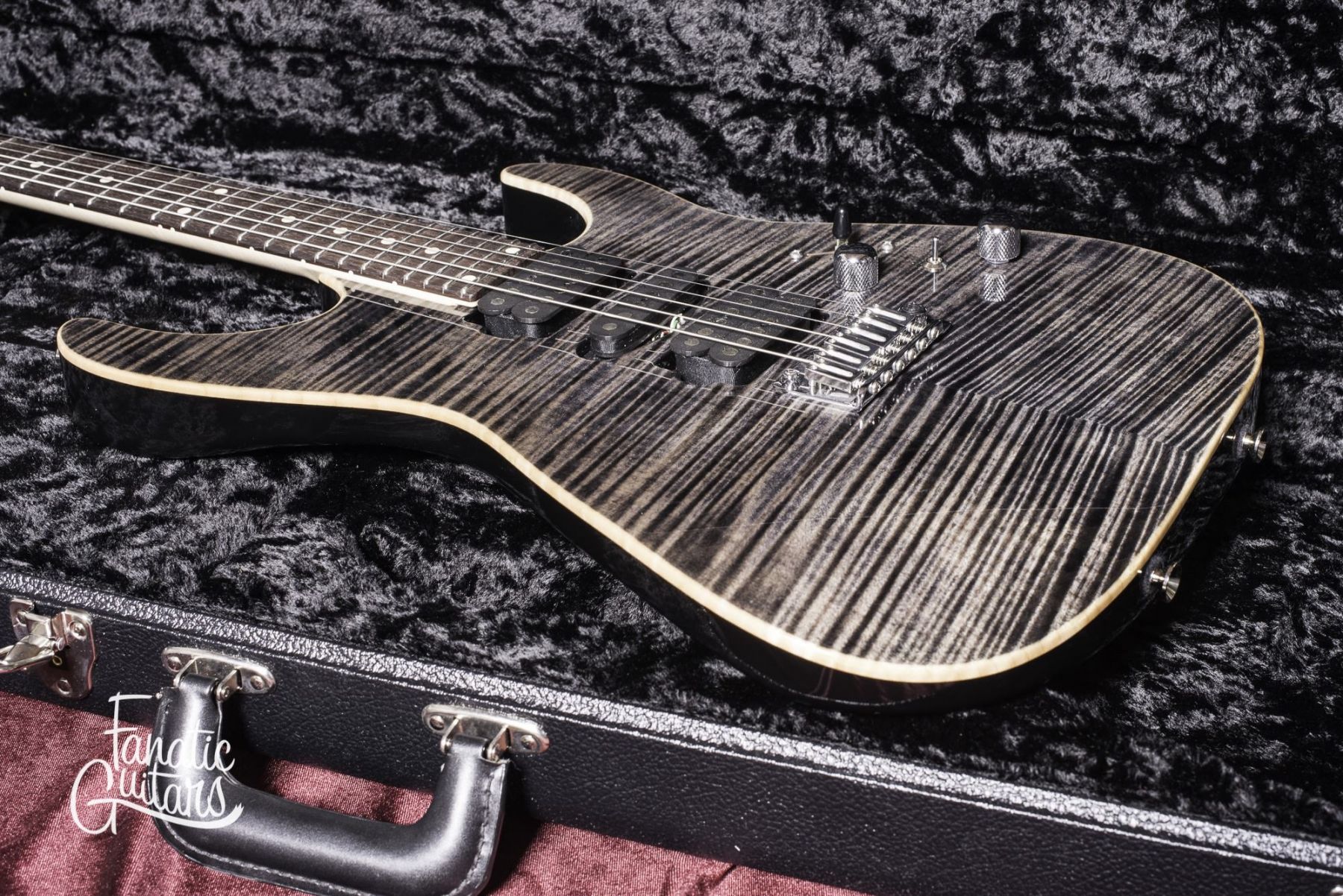 Tom Anderson Angel Transparent Black with Binding – Fanatic Guitars