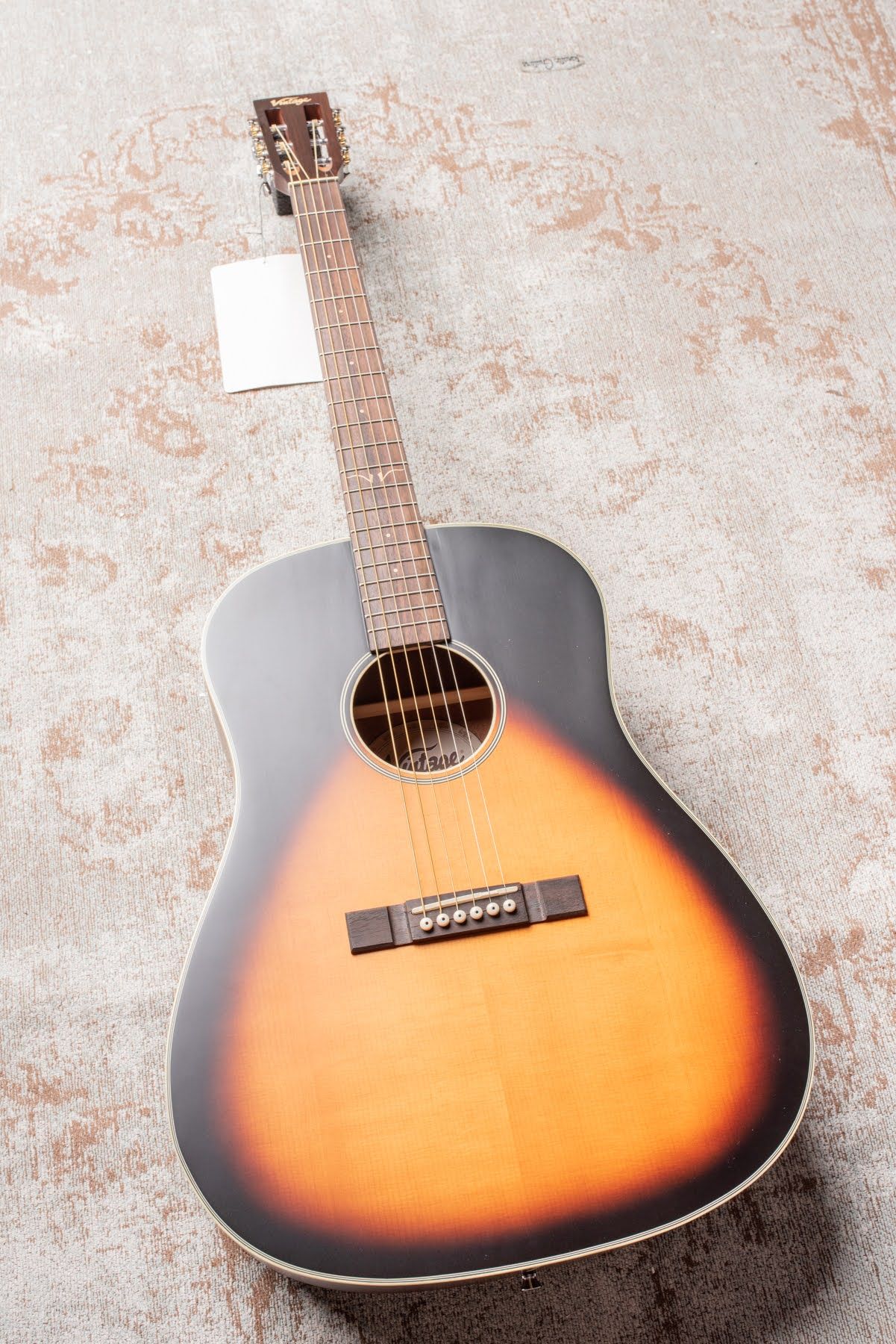 Vintage Historic VE660 Dreadnought – Vintage Burst – Fanatic Guitars